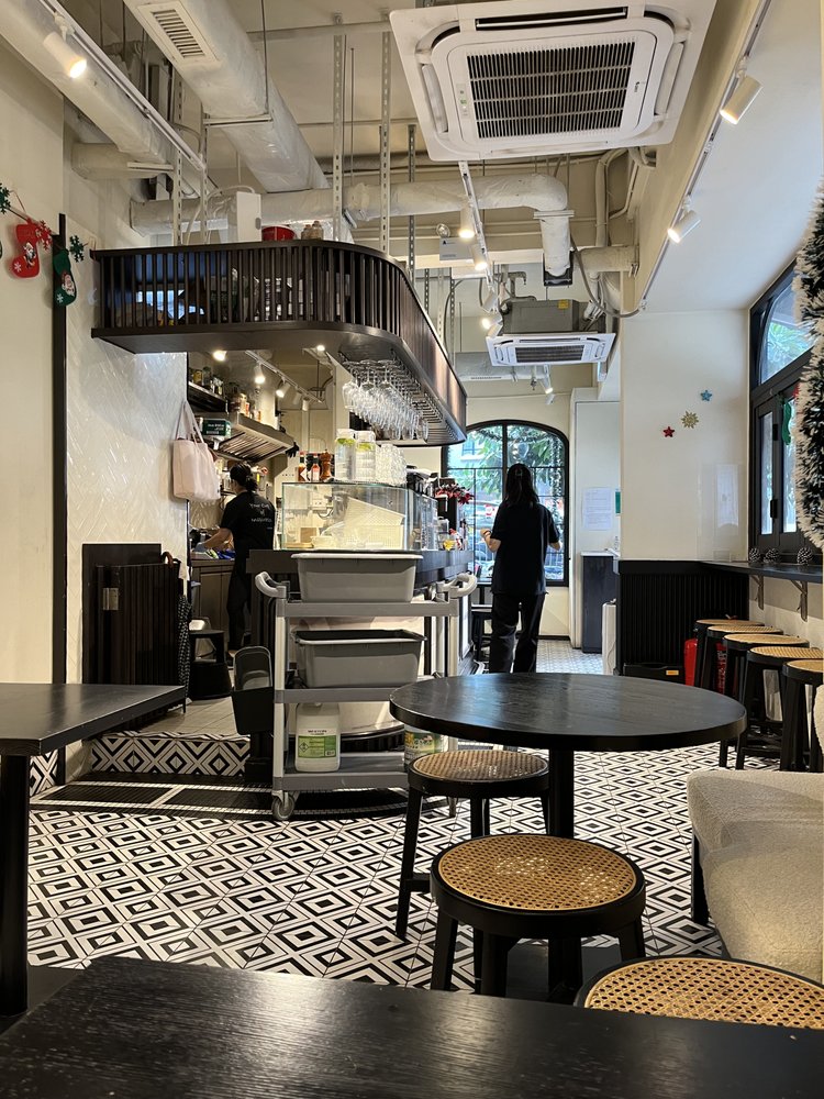 LASSANA COFFEE - Pong Fai Building, 2-8 Lok Ku Rd, Hong Kong - Coffee ...