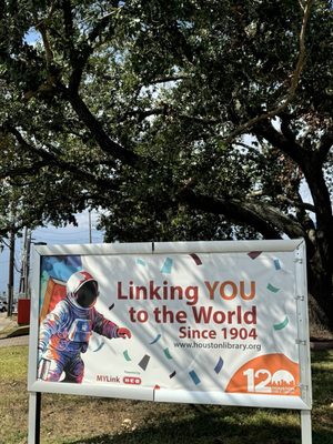 JUNGMAN NEIGHBORHOOD LIBRARY - Updated September 2025 - 43 Photos & 26 ...