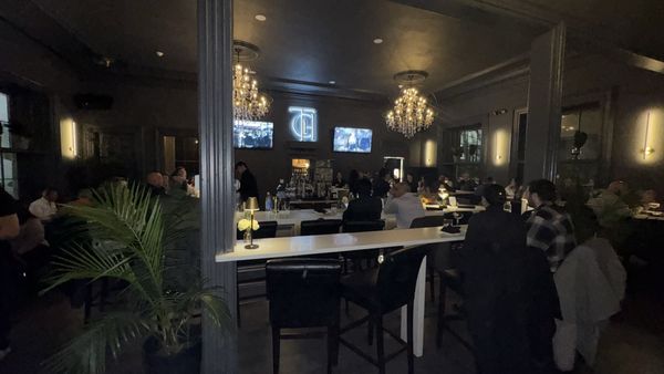 THE COUNTING HOUSE - Updated January 2026 - 19 Photos - 405 Pleasant St ...