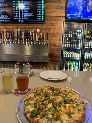 PIES & PINTS - LEXINGTON - Updated December 2025 - 451 Photos & 612 ...