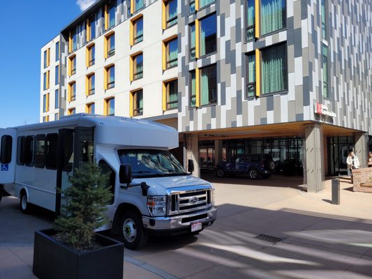 GREEN RIDE CHARTER SERVICES - Updated October 2025 - 13 Photos ...