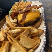 BEAVERS PUB - 128 Photos & 80 Reviews - 200 Center Ave, Bay City, MI - Yelp