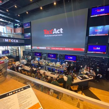 THE MECCA SPORTS BAR AND GRILL, Milwaukee, Wisconsin - 1134 N Vel R ...