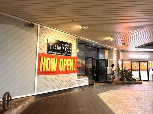 TROPICS RESTAURANT & CRAFT HOUSE - Updated January 2026 - 50 Photos ...