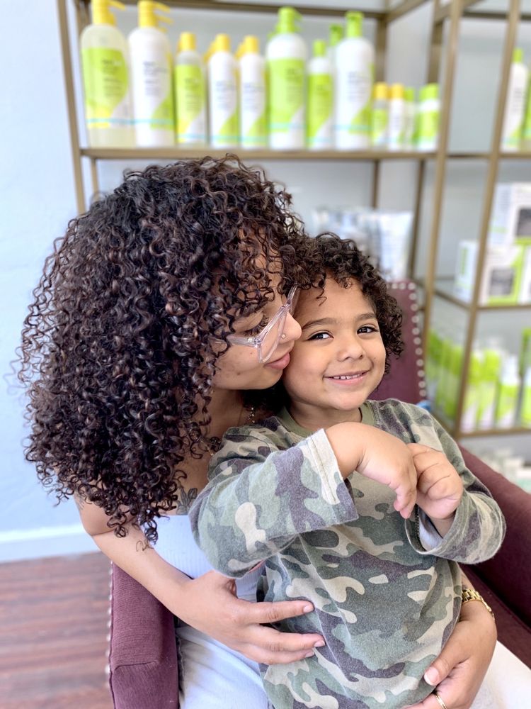 RADIANTLY CURLY STUDIO - Updated August 2024 - 52 Photos & 26 Reviews ...