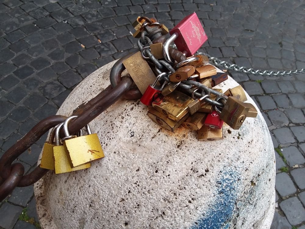 LOCK IT UP LOCKSMITHS - Updated July 2025 - 24 Photos - 6236 W 3rd St ...