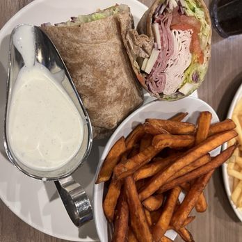 LOVI’S DELICATESSEN - Updated March 2025 - 1025 Photos & 1240 Reviews ...