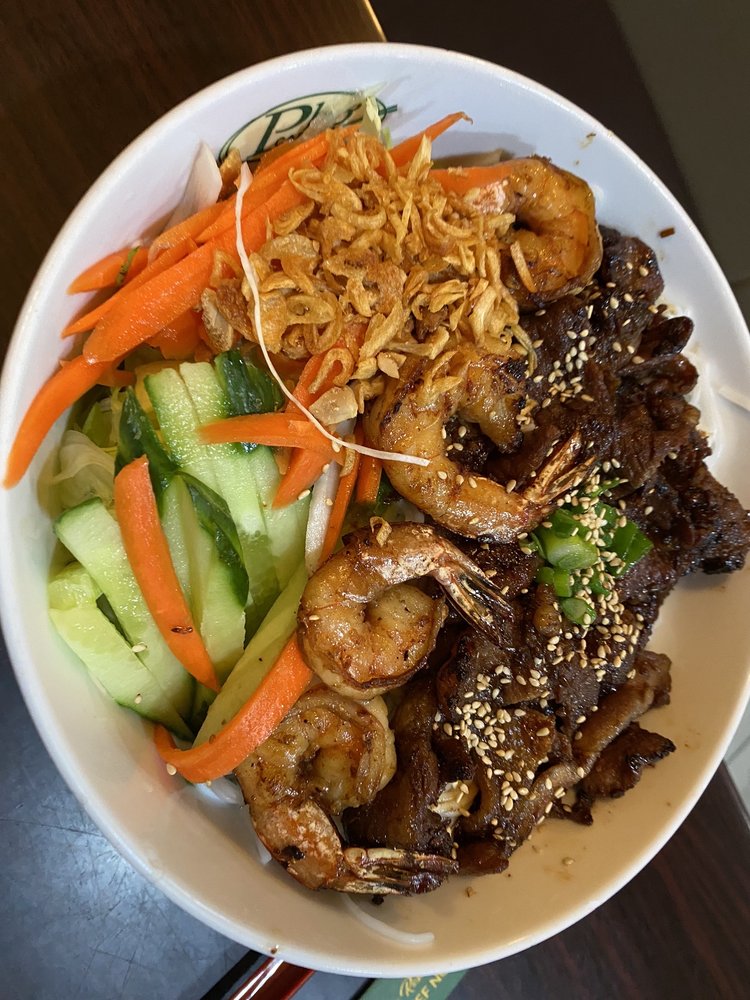 PHO CAPITAL - Updated January 2026 - 132 Photos & 122 Reviews - 341 ...