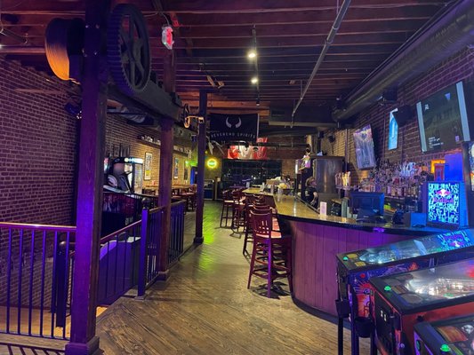 PIXELS PINTS & BYTES - 221 Photos & 95 Reviews - 2117 Colonial Ave ...