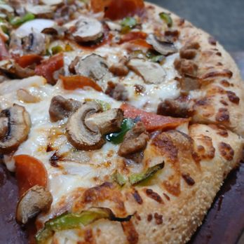 PIZZA HUT - Updated December 2025 - 85 Photos & 132 Reviews - 4750 La ...