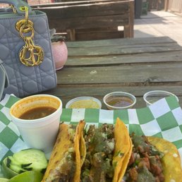 LACARCACHA - Updated June 2025 - 59 Photos & 77 Reviews - 1670 ...