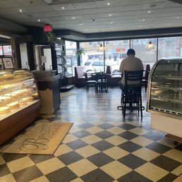 BISCOTTI CAFE & PASTRY SHOP - Updated July 2025 - 104 Photos & 136 ...