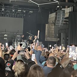 TANNAHILL’S TAVERN AND MUSIC HALL - Updated July 2025 - 139 Photos & 159 Reviews - 122 E ...