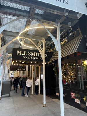 M J SMITH’S FOOD & SPIRITS - Updated December 2024 - 51 Photos & 58 ...