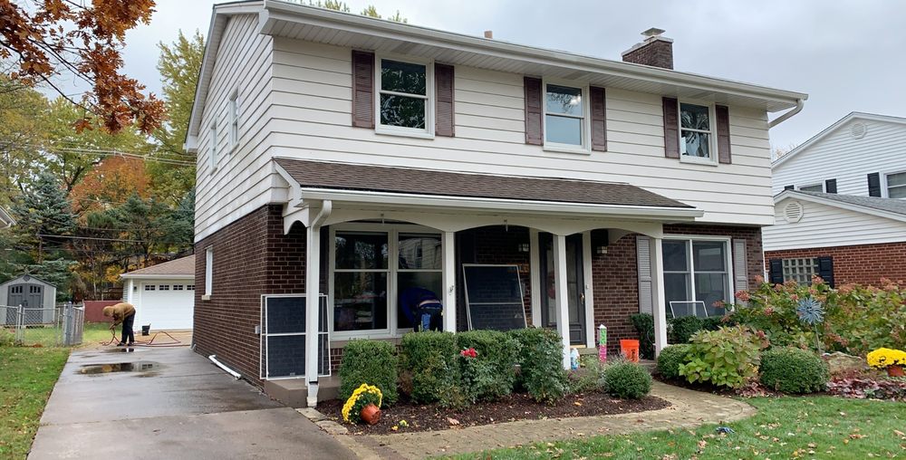 SMILING WINDOWS - Updated June 2025 - 28 Photos - 2100 Scoville Ave ...