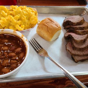 FIREHOUSE QUE & BREW - 283 Photos & 449 Reviews - 1019 S Main Ave ...