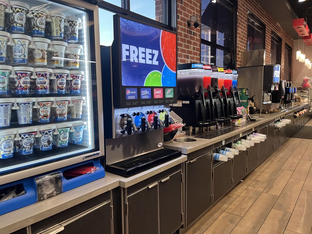 SHEETZ - Updated May 2026 - 17 Photos - 560 River St, Madison, Ohio ...