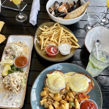 MOOFISH CAFE - Updated August 2024 - 45 Photos & 41 Reviews - 450 E ...