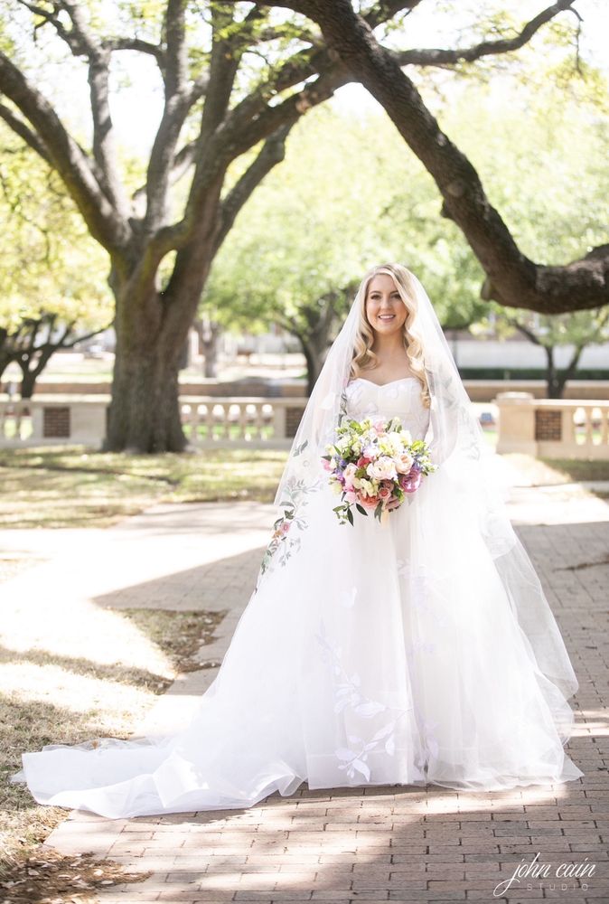 WARREN BARRÓN BRIDAL - Updated December 2025 - 22 Photos & 24 Reviews ...