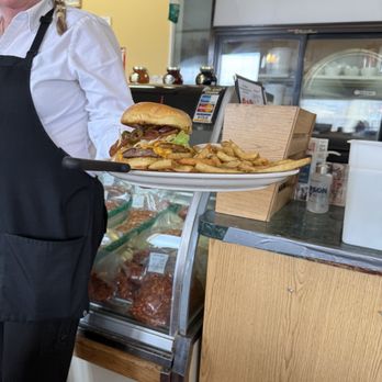 VILLA BASQUE CAFÉ - Updated July 2025 - 505 Photos & 445 Reviews - 730 ...