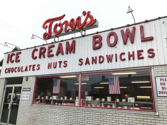 TOM’S ICE CREAM BOWL - 196 Photos & 121 Reviews - Candy Stores - 532 ...