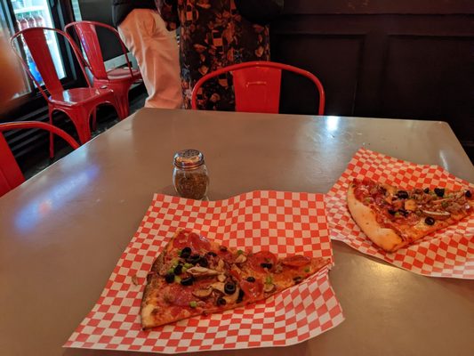 BOBBY’S PIZZERIA - 48 Photos & 72 Reviews - 8369 W 3rd St, Los Angeles ...