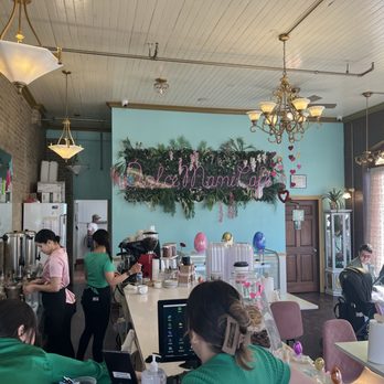 DULCE MAMI CAFÉ RIVERSIDE - Updated December 2025 - 115 Photos & 52 ...