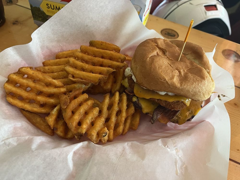 HUNTERS BAR & GRILL - Updated December 2025 - 5824 Hwy 25 S, Hunters ...