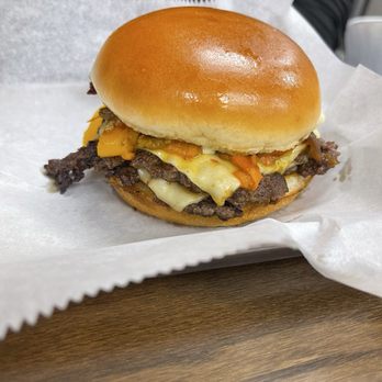 WAGYULICIOUS BURGERS AND BREWS - Updated December 2025 - 28 Photos & 32 ...