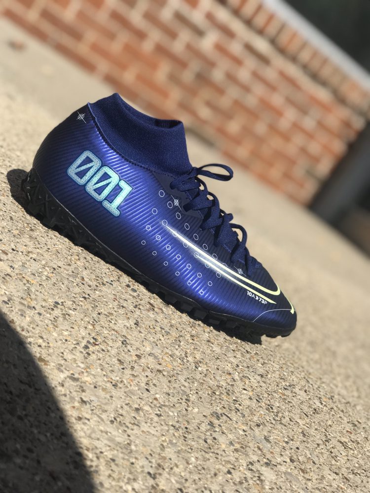 CHIWAS SPORTS - Updated December 2025 - 11 Photos - 138 W Hively Ave ...