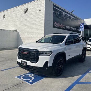 DUTTON MOTOR COMPANY - Updated November 2024 - 83 Photos & 406 Reviews ...