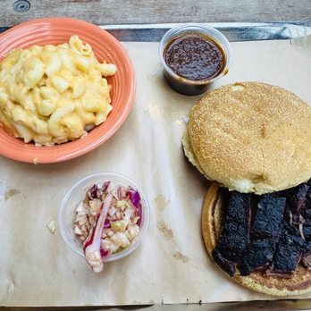 BLACK DOG SMOKE & ALE HOUSE - Updated July 2025 - 369 Photos & 604 ...