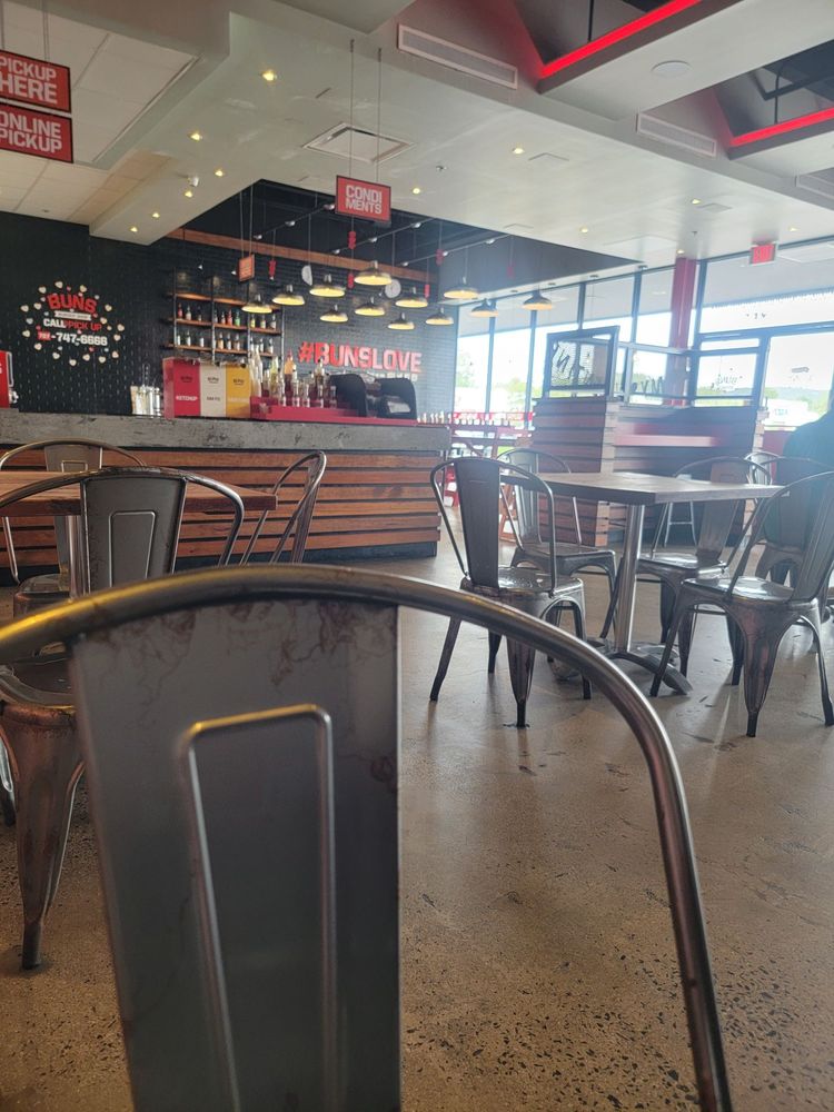 BUNS BURGER SHOP - Updated April 2024 - Calle Betances 400, Caguas ...