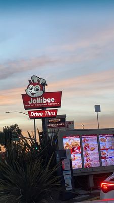 JOLLIBEE - 863 Photos & 546 Reviews - 1401 E Plaza Blvd, National City ...