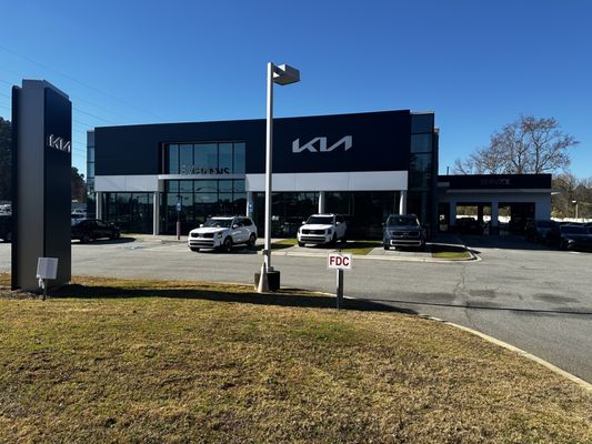 EVANS KIA - Updated October 2025 - 38 Photos & 49 Reviews - 4580 ...