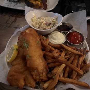 THREE ROSES TAVERN - Updated June 2025 - 54 Photos & 51 Reviews - 105 N ...