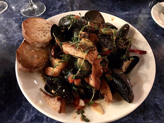 HENRY’S CAFE - 21 Photos & 47 Reviews - 20 S Charlotte St, Pottstown ...