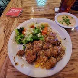 LAZY GATOR - 139 Photos & 174 Reviews - 6103 Hillside Rd, Amarillo ...