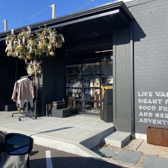 THREAD - Updated December 2025 - 53 Photos & 18 Reviews - 1110 Chambers ...