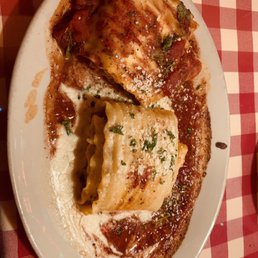 MONJUNIS ITALIAN CAFE - Updated July 2024 - 300 Photos & 179 Reviews ...