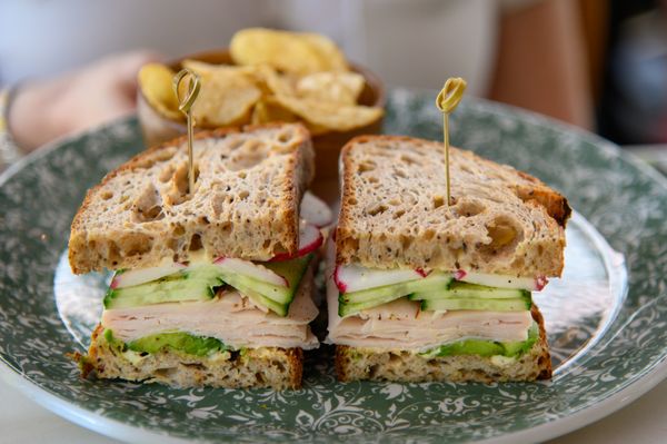 CAFÉ CLICK - Updated October 2025 - 73 Photos & 16 Reviews - 1701 John ...