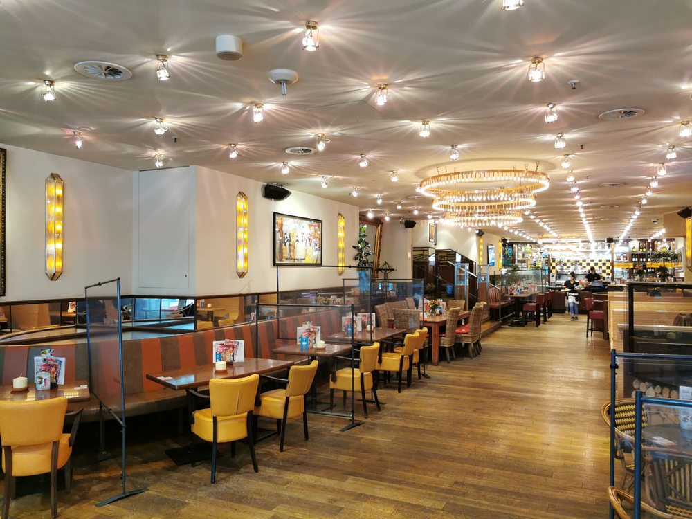 CAFÉ EXTRABLATT - Updated July 2025 - 41 Photos & 26 Reviews - Grünstr ...