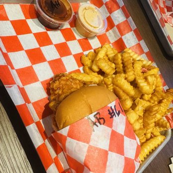 HCK HOT CHICKEN - Updated June 2024 - 85 Photos & 55 Reviews - 6600 ...