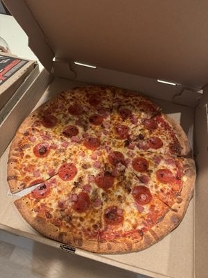 IOPIZZA CO - Updated October 2025 - 19 Photos & 37 Reviews - 1101 Ocean ...