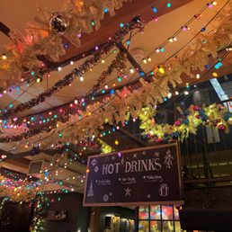 HUBBARD INN - Updated December 2025 - 578 Photos & 301 Reviews - 110 W ...