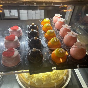 FIGARO DESSERT CAFE - Updated December 2024 - 146 Photos & 69 Reviews - 412 University Ave, San ...