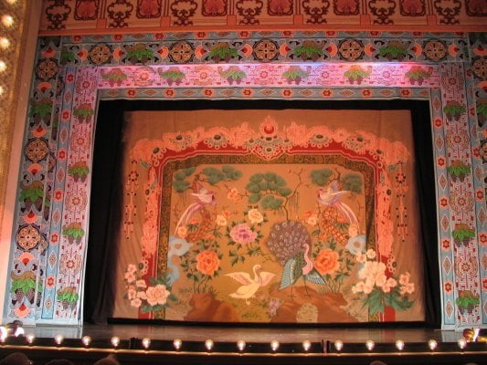 LARCOM THEATRE - Updated December 2025 - 17 Photos & 19 Reviews - 13 ...