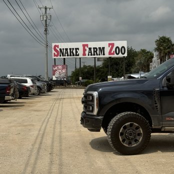 ANIMAL WORLD & SNAKE FARM - Updated March 2025 - 794 Photos & 309 ...