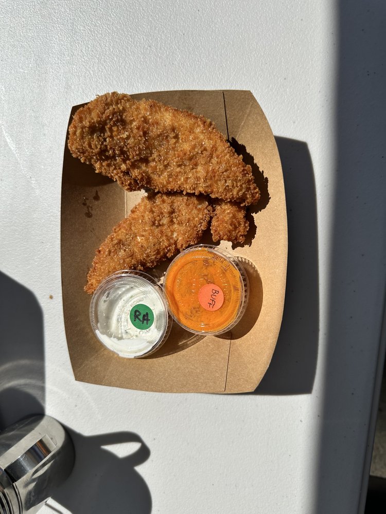 CHICK N’DIPS - Updated April 2025 - 421 W River Dr, Davenport, Iowa ...