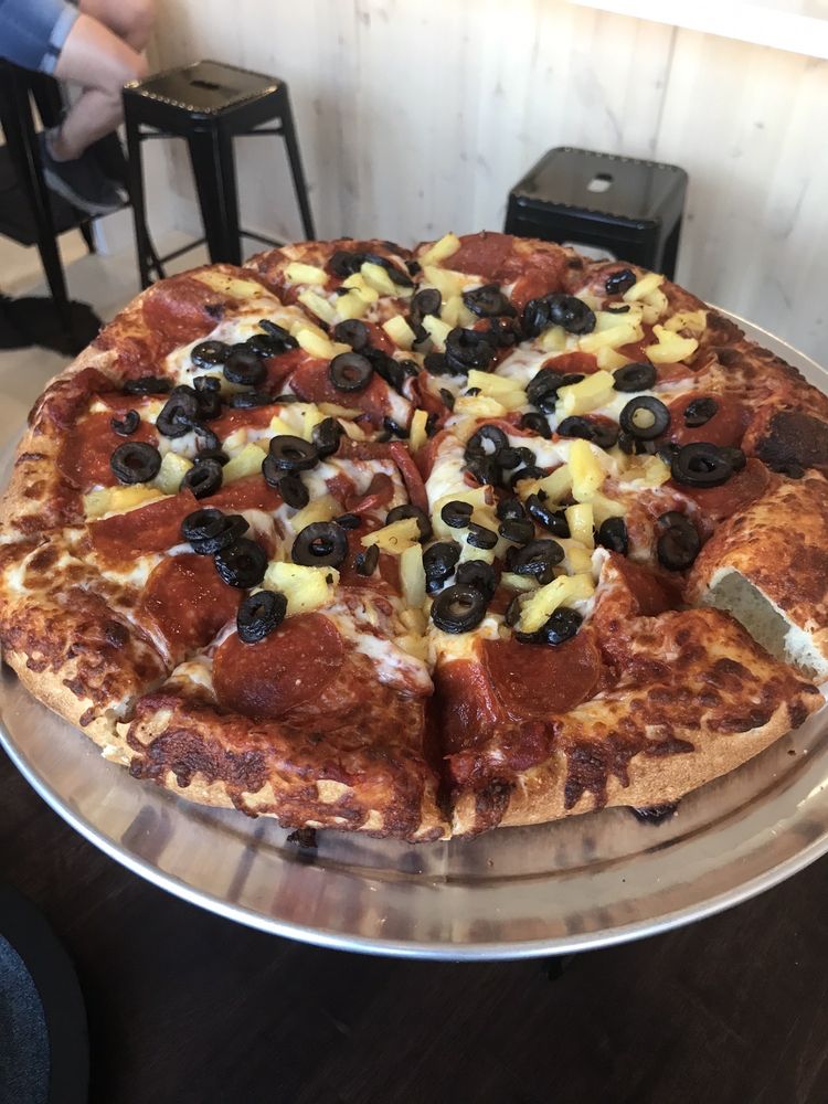 PIZZA FACTORY - 536 N Market St, Redding, California - Pizza ...